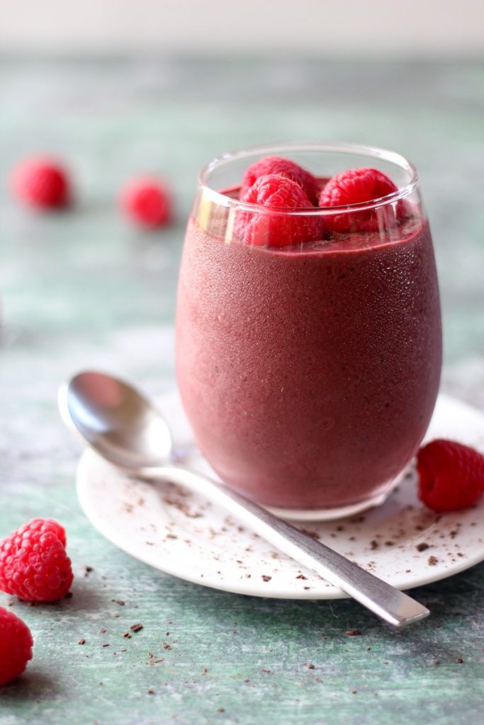 Chocolate Raspberry Smoothie - Healthy Ideas Place